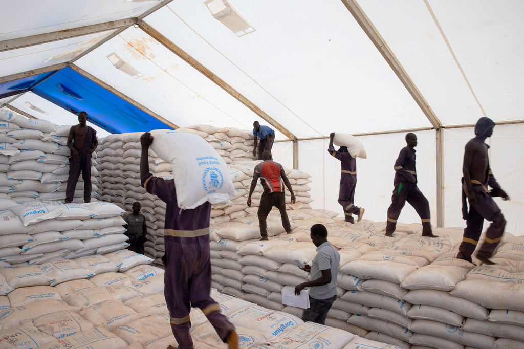 Upungufu wa ufadhili: Mamilioni ya watu wako hatarini kukosa msaada wa ...