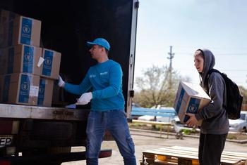 As the cold season brings heightened risks for Ukraine, the UN and partners is launching a comprehensive plan catering to the most vulnerable.