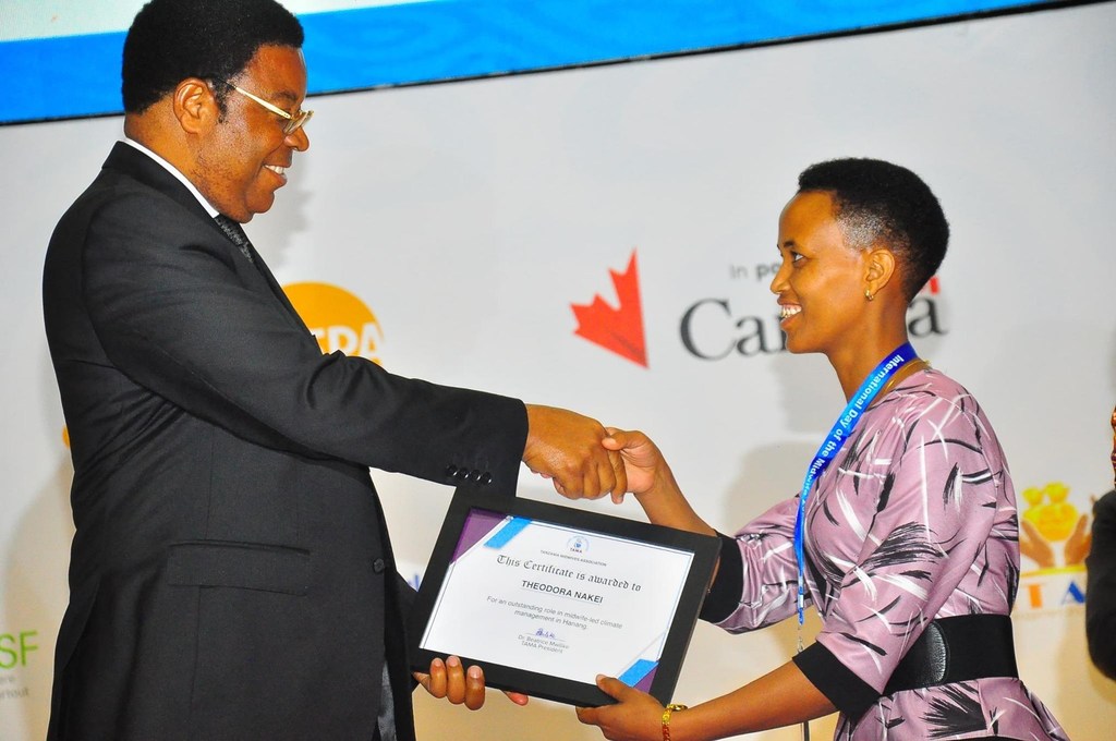 Siku ya wakunga duniani; Mkunga wa kujitolea Tanzania apaza sauti ...