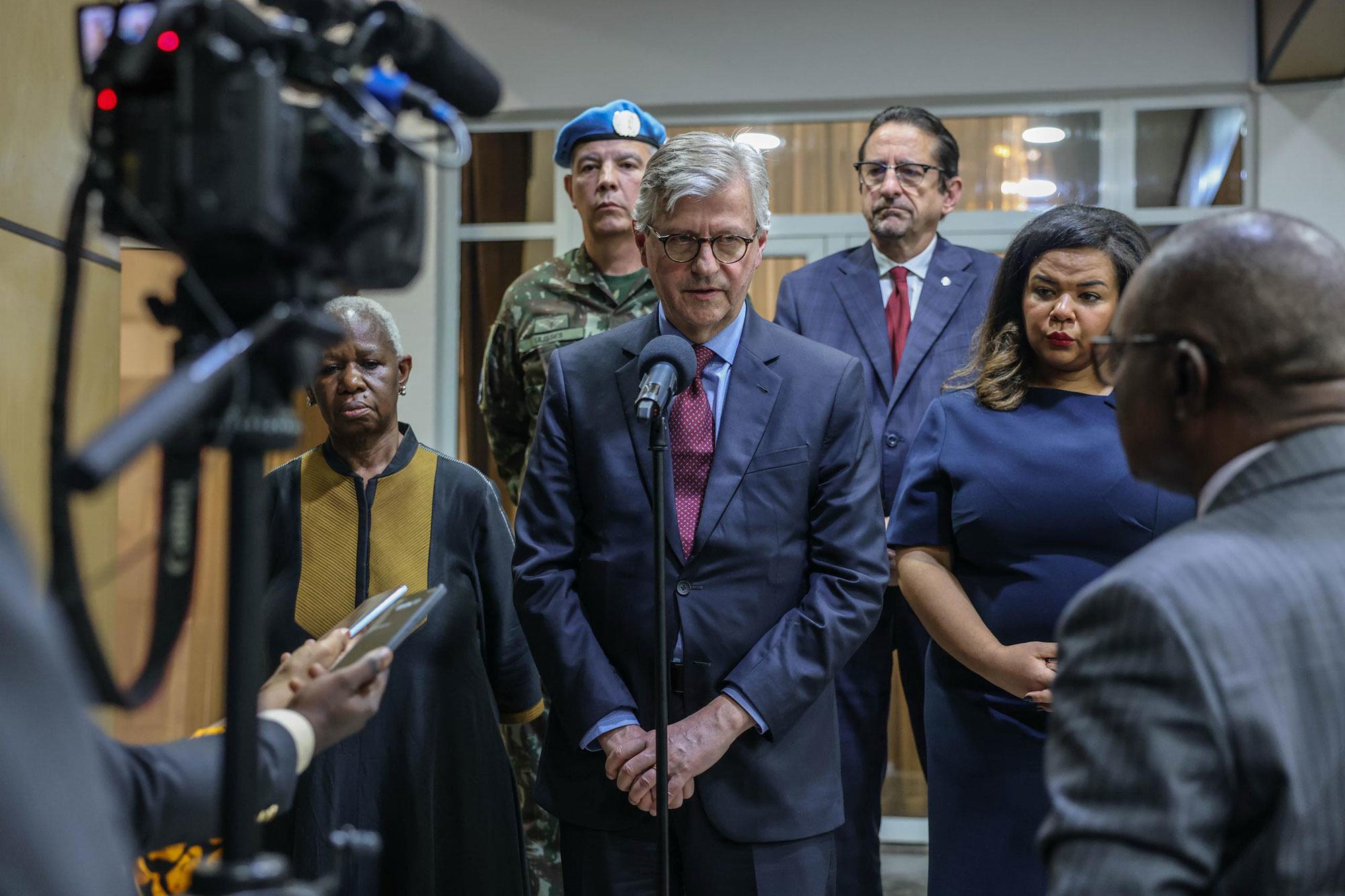 Mkuu wa operesheni za ulinzi wa amani UN akutana na viongozi wa MONUSCO ...