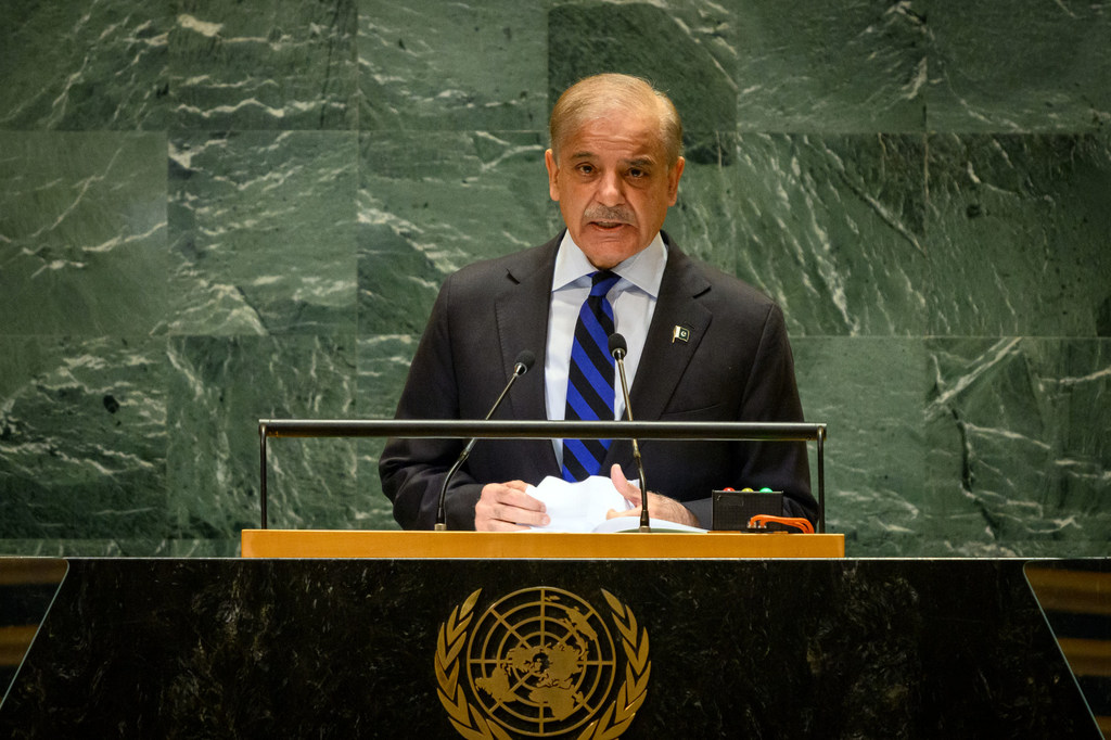 ‘Chill of a new Cold War’ is in the air, Pakistan leader tells UN ...
