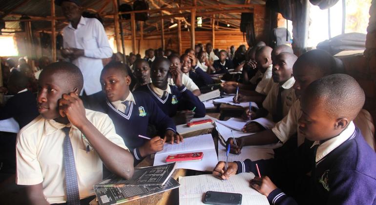 Pamoja na changamoto za uhaba wa walimu na nyenzo za kufundishia ...