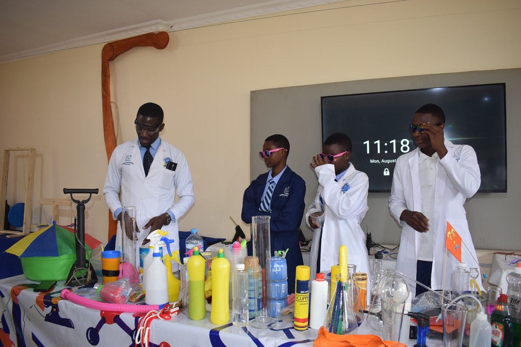 Maabara inayotembea mkombozi kwa shule zisizo na maabara Tanzania ...