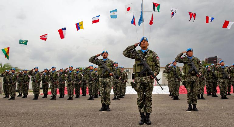 Photo Story: Peruvian soldiers keep the peace, from the Caribbean to ...