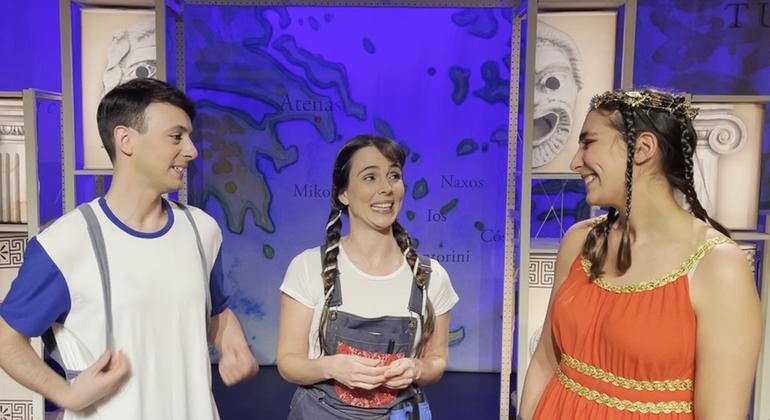 Atriz Miriam Freeland promove troca entre português do Brasil e de ...