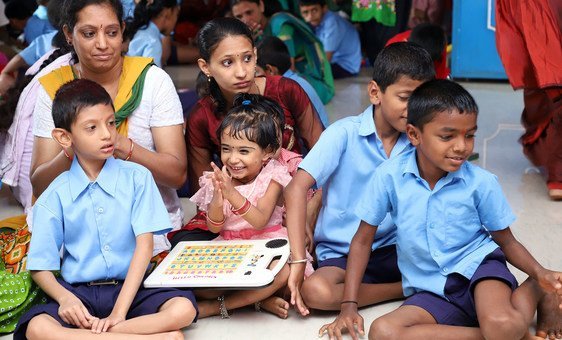 भारत में विकलांग बच्चों की शिक्षा में अब भी अनेक बाधाएँ - यूनेस्को ...